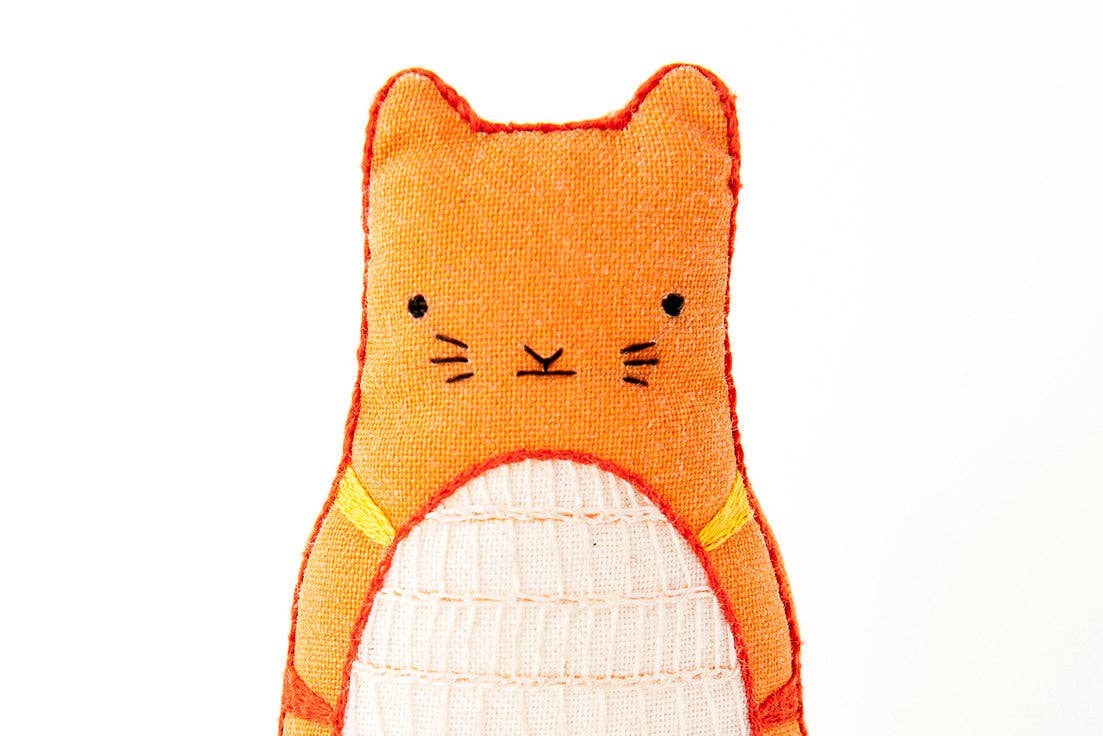 Tabby Cat - Kit de broderie – Atelier Moondust