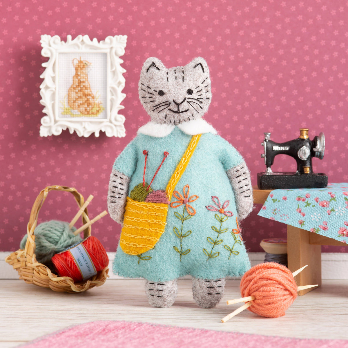 Mrs. Cat Loves - mini kit DIY feutre – Atelier Moondust